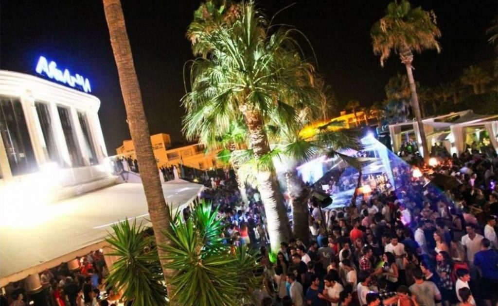 Las 9 mejores discotecas con piscina | Discotequeros.com 【2026】