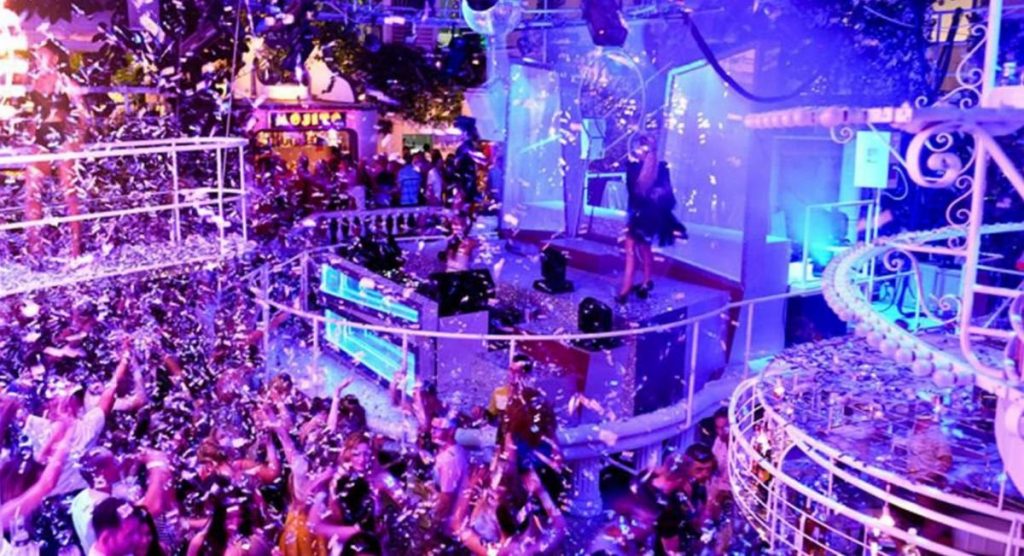 Las 9 mejores discotecas con piscina | Discotequeros.com 【2026】